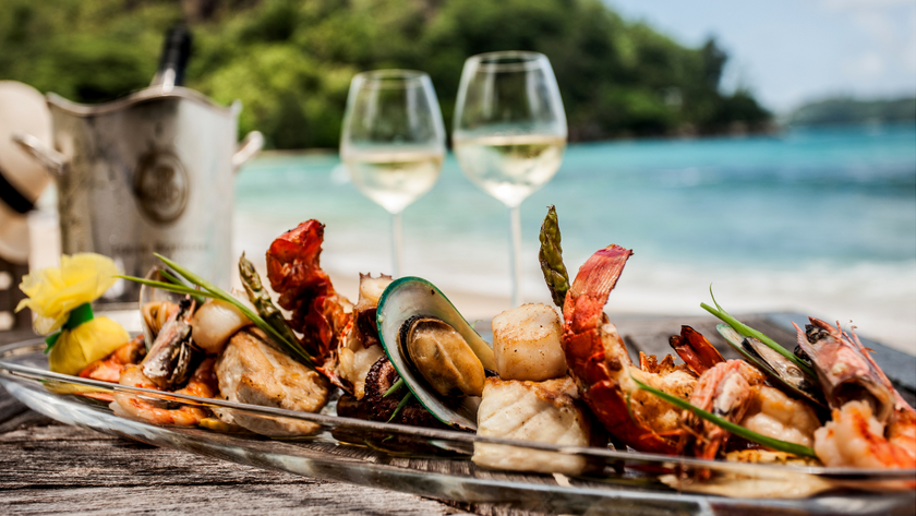 A Dive into Italy's Seafood Delights: 10 Must-Try Dishes | fish-based ...